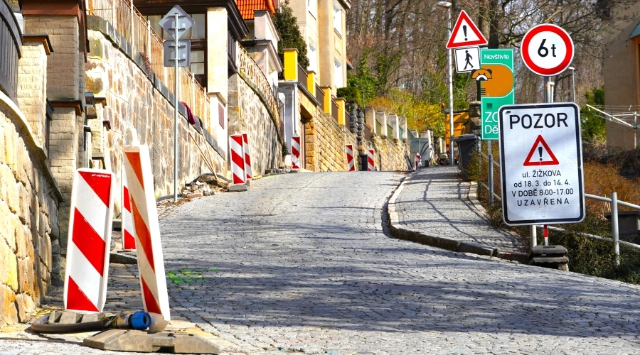 Statutární město Děčín - V ulici pod zoo probíhá rekonstrukce vodovou a kanalizace